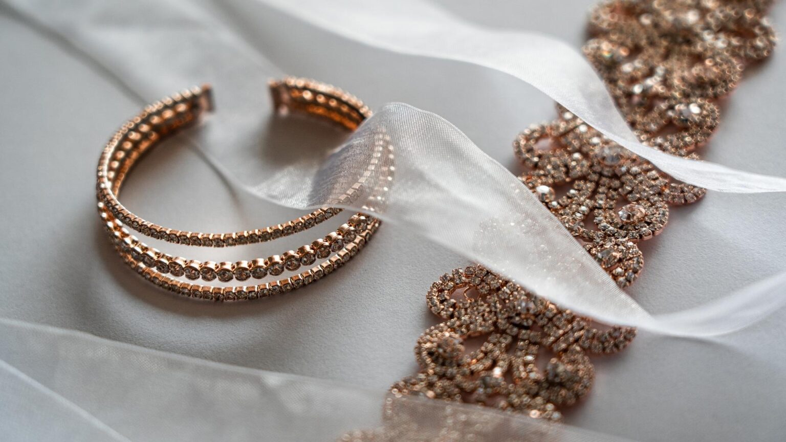 A Sparkle in Every Shot: How To Capture Stunning Jewelry Photographs ...